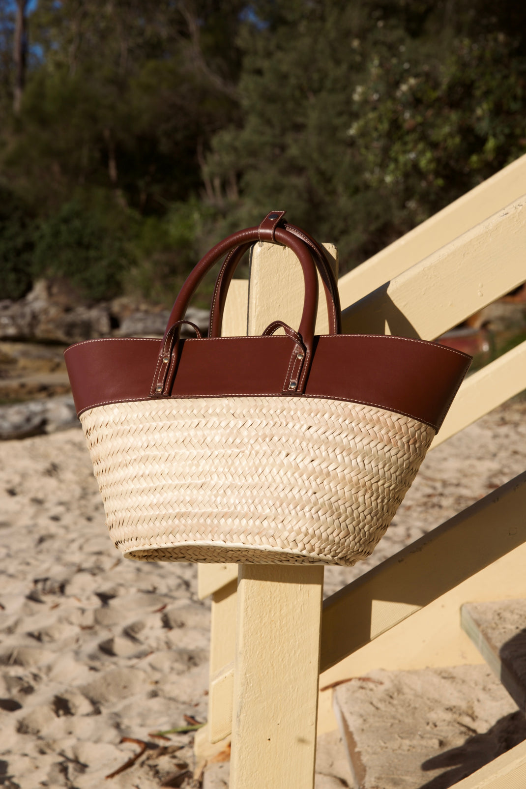 ISLA WOODS – Isla Woods